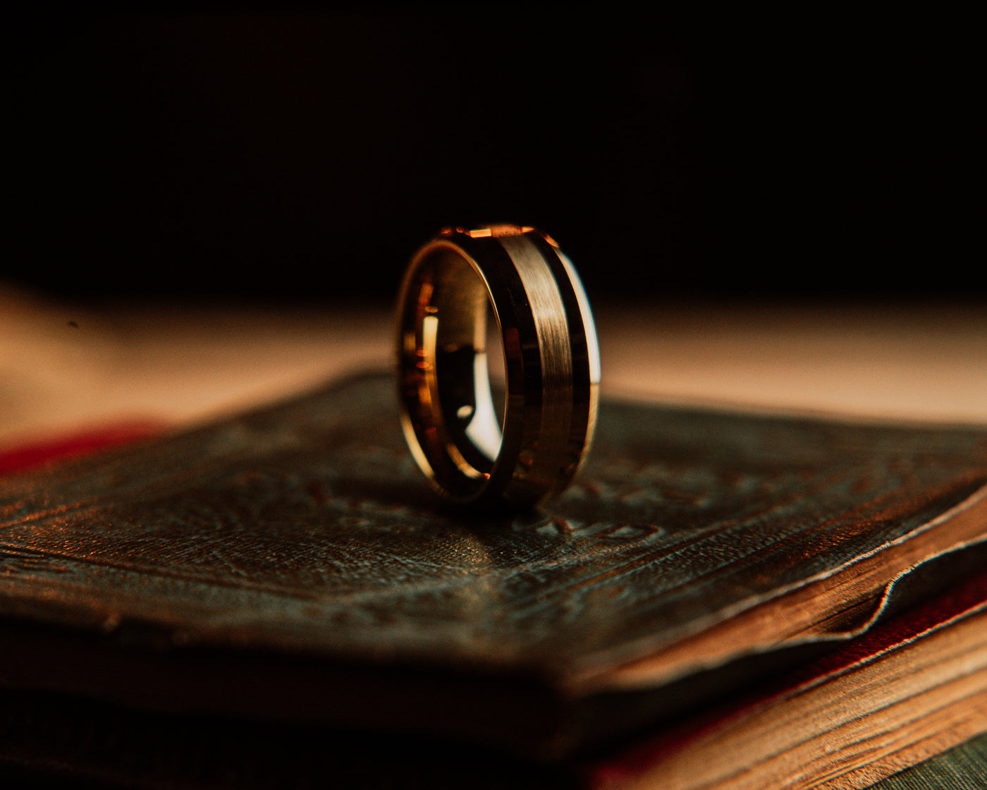 The "Gentleman" Ring - Vintage Gentlemen